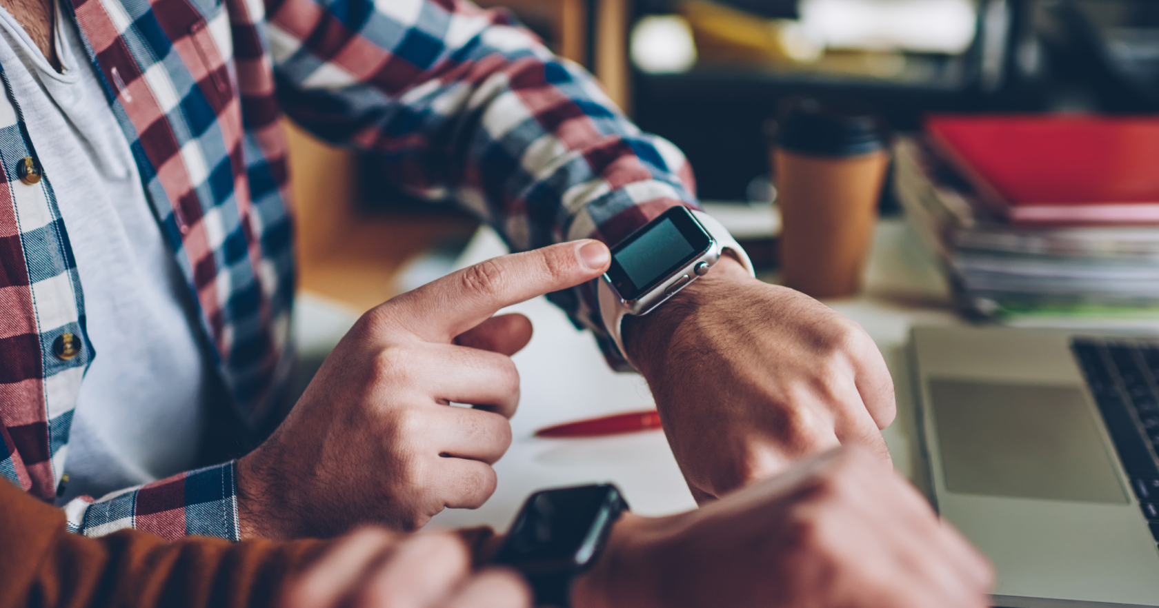 Smartphone vs Smartwatch for contactless payments - Pri-Num: secure ...